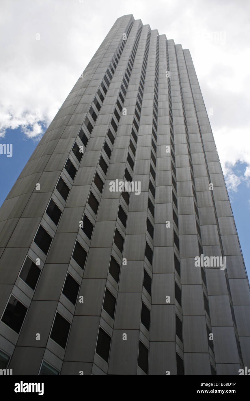 Perpendicular Building Skyscraper High Resolution Stock Photography and ...