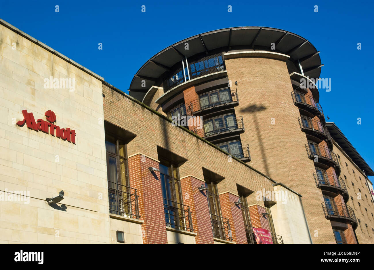 Queens square hi-res stock photography and images - Alamy