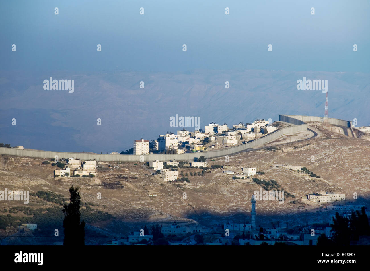 Separation barrier israel hi-res stock photography and images - Alamy