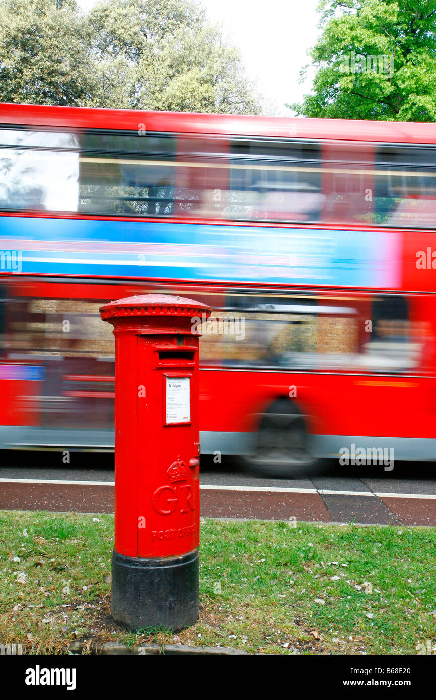 Royal mail post bus hi-res stock photography and images - Alamy