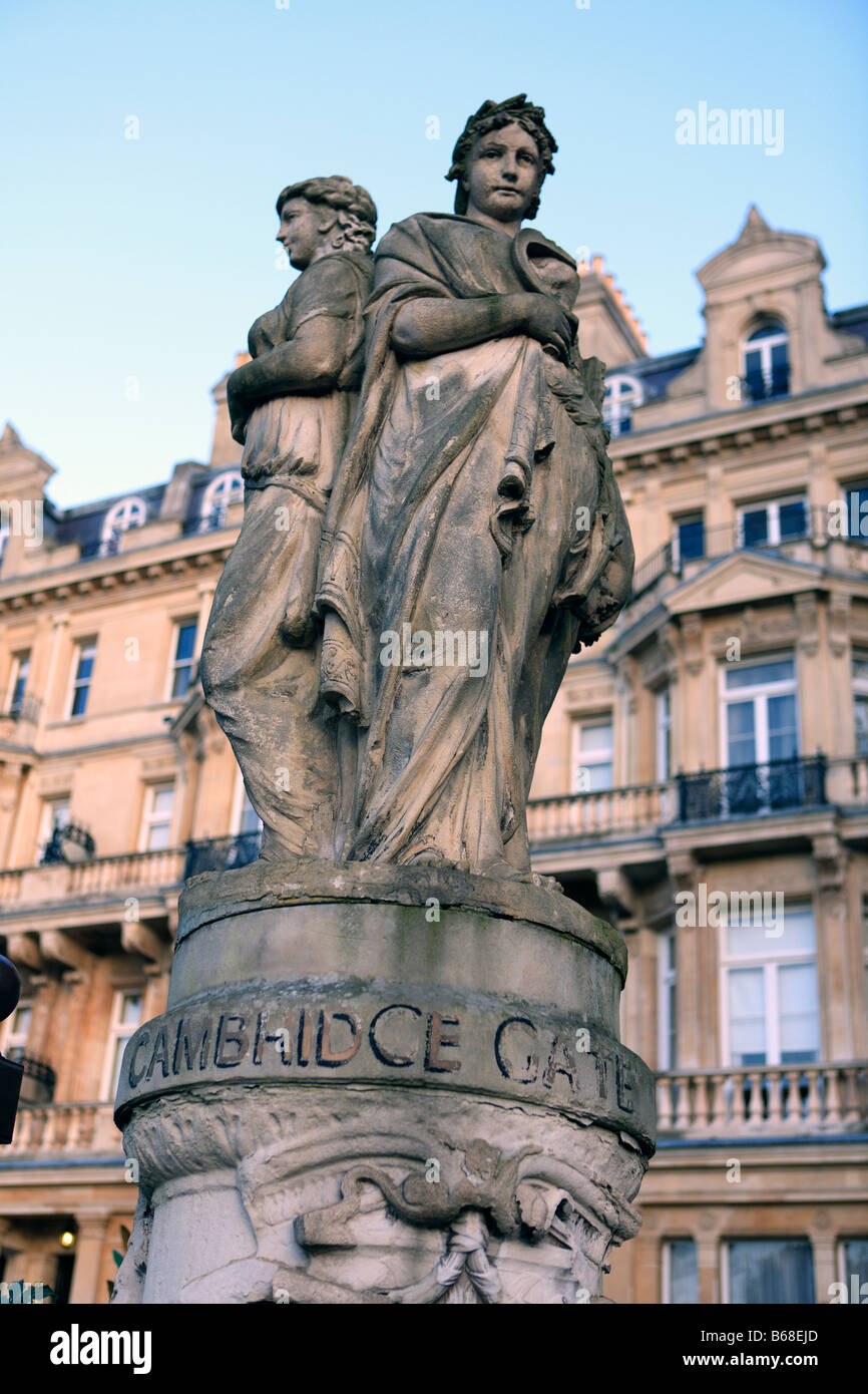 Entrance gate cambridge england hi-res stock photography and images - Alamy