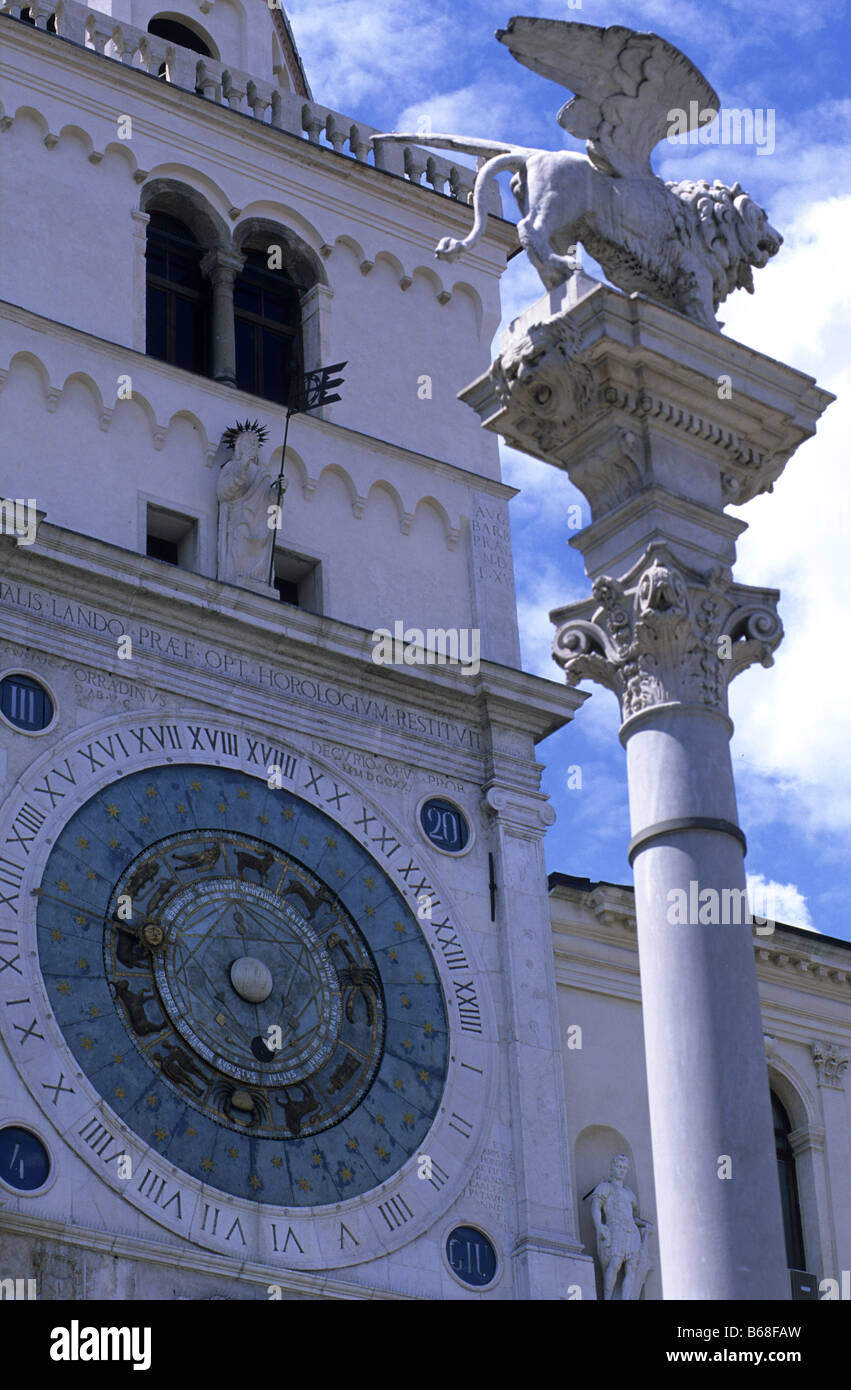 Signore del palazzo hi-res stock photography and images - Alamy