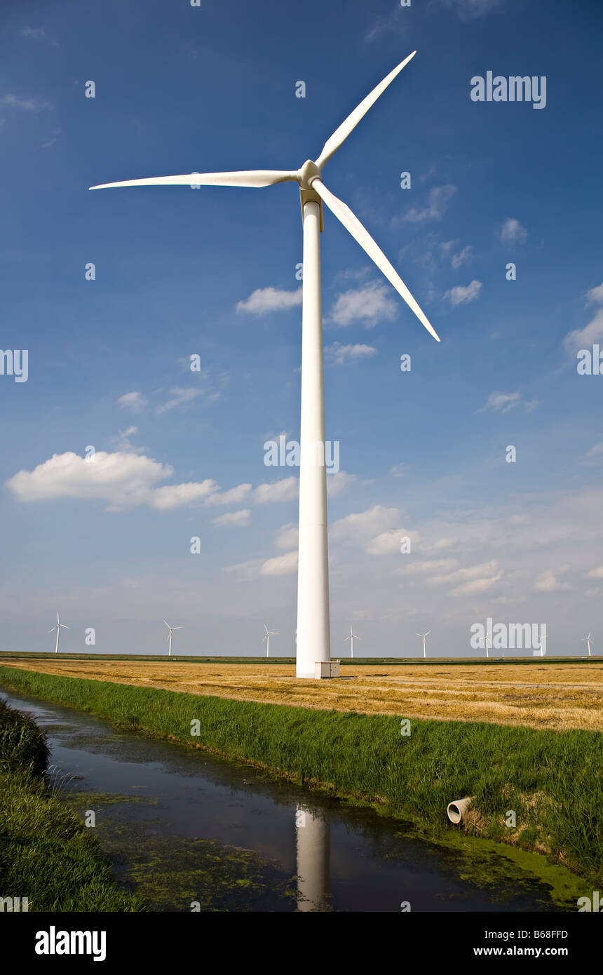 Electricity generation and irrigation hi-res stock photography and ...