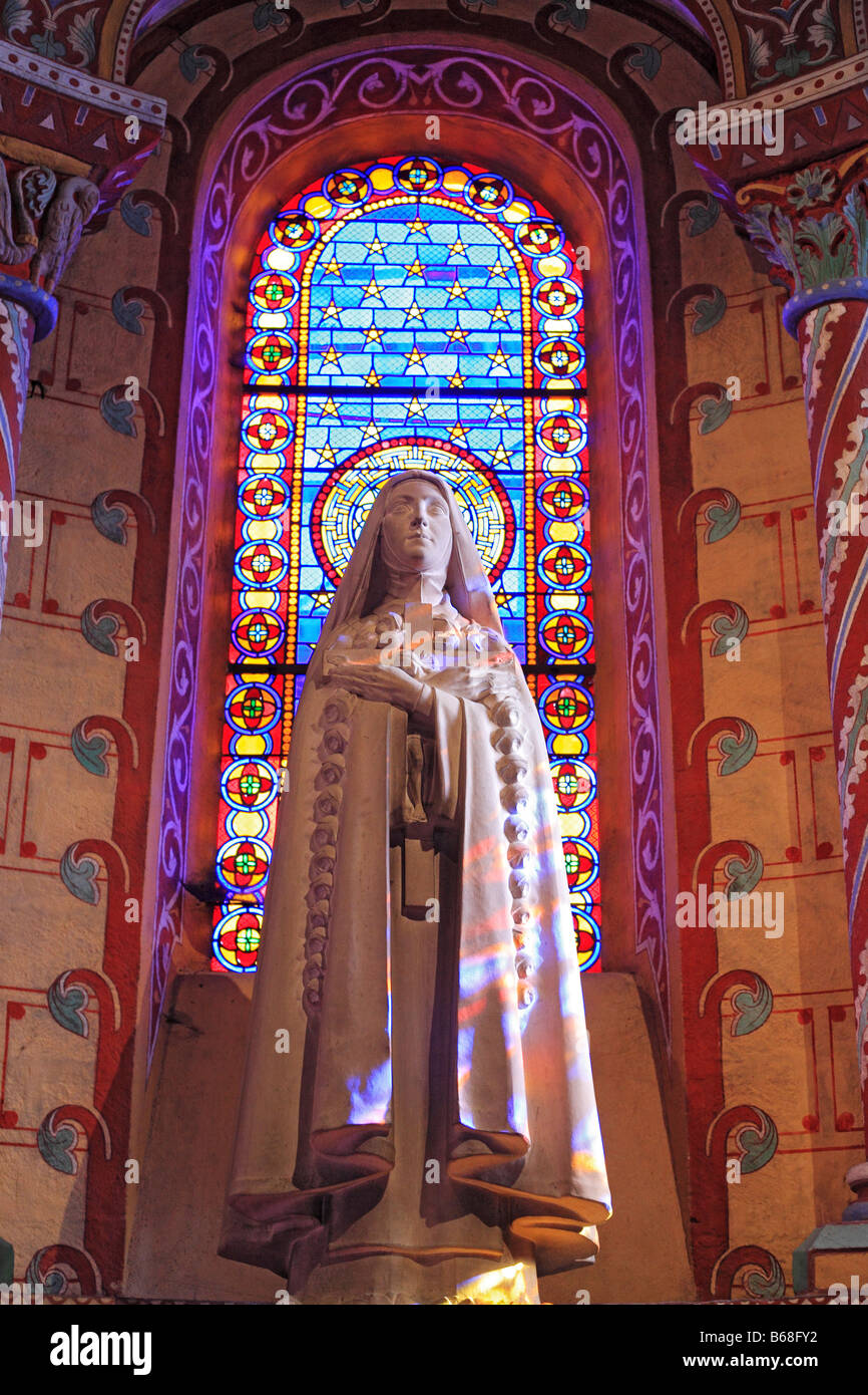 Romanesque church of Saint Austremoine (1130-1150), Issoire, Auvergne ...