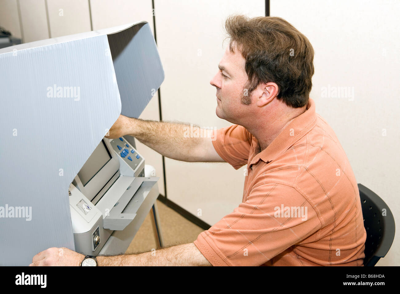 Touch screen voting machine hi-res stock photography and images - Alamy
