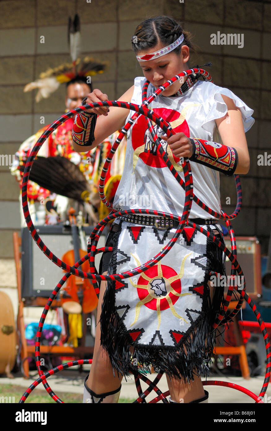 Native american hoop dance hi-res stock photography and images - Alamy