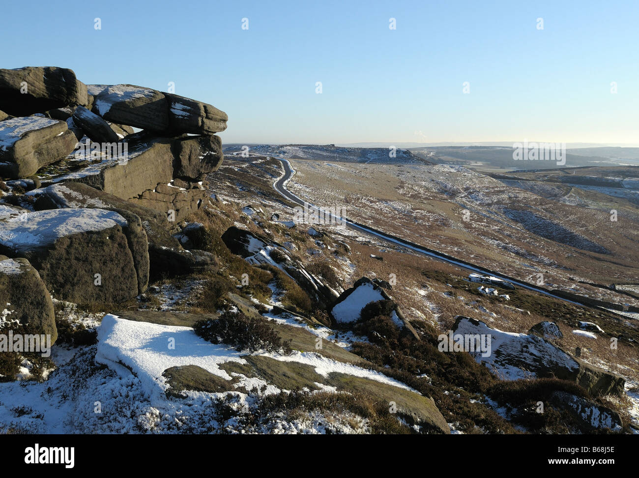 Winter snow derbyshire landscape hi-res stock photography and images ...