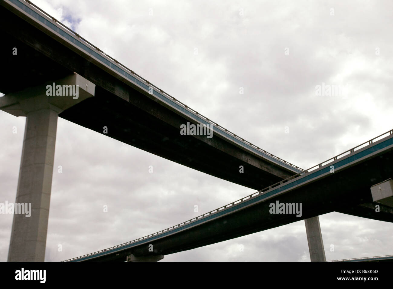 Elevated highway overpass in hi-res stock photography and images - Alamy