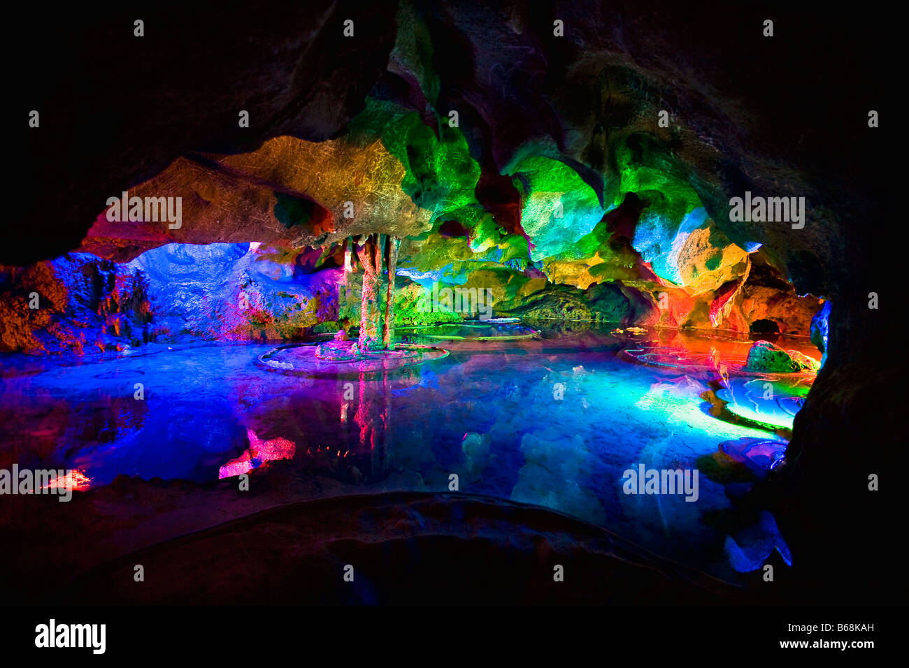 Rock formations in a cave, Lotus cave, XingPing, Yangshuo, Guangxi ...