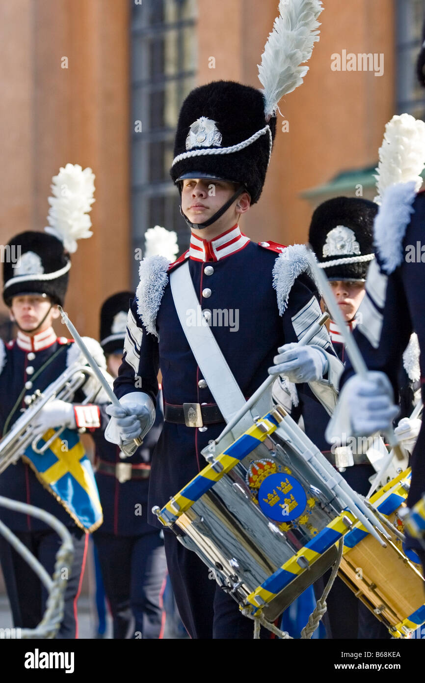 Military honor guard marching hi-res stock photography and images - Alamy