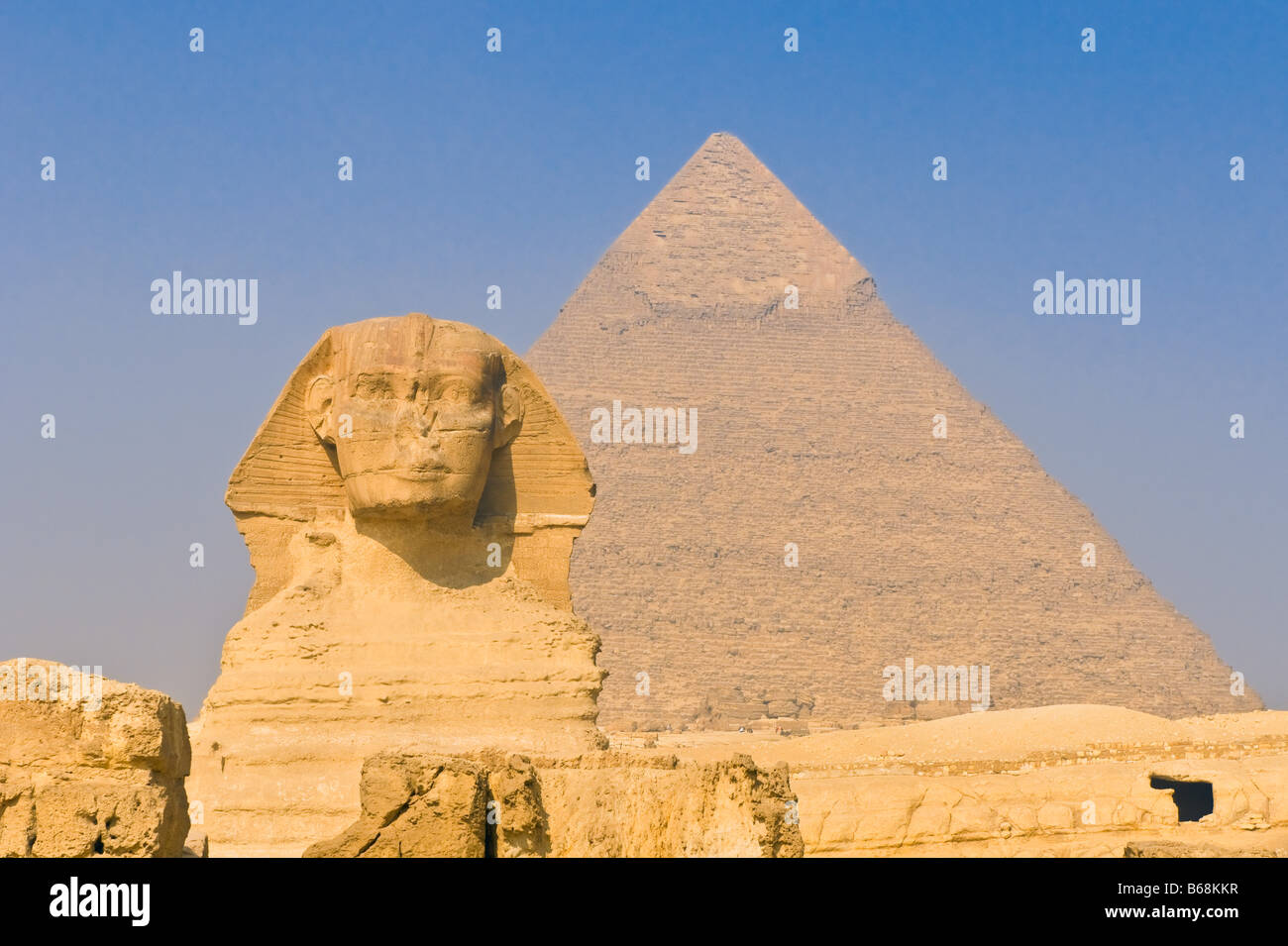 Giza sphinx and pyramids hi-res stock photography and images - Alamy