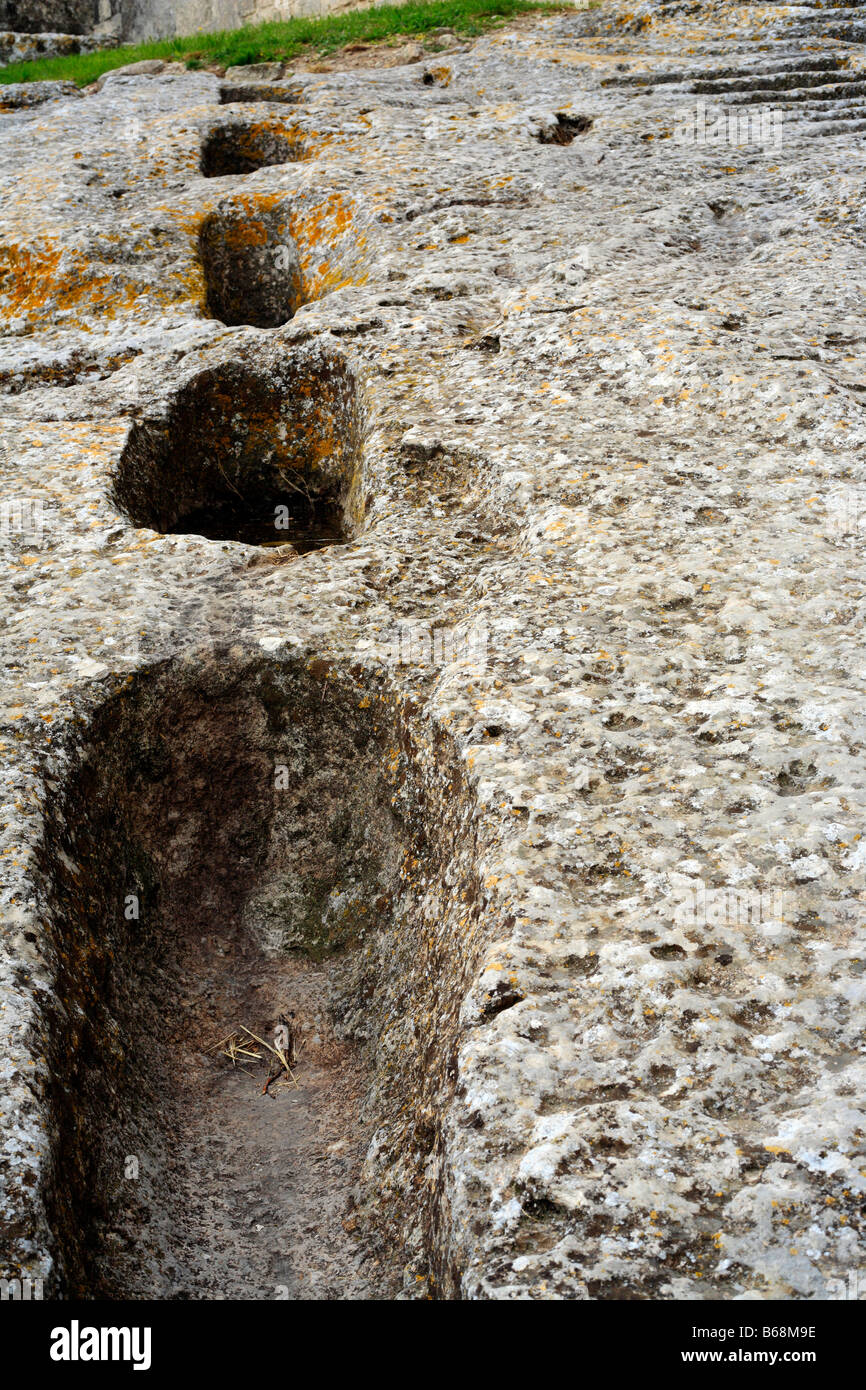 Tombs of 14th century hi-res stock photography and images - Alamy
