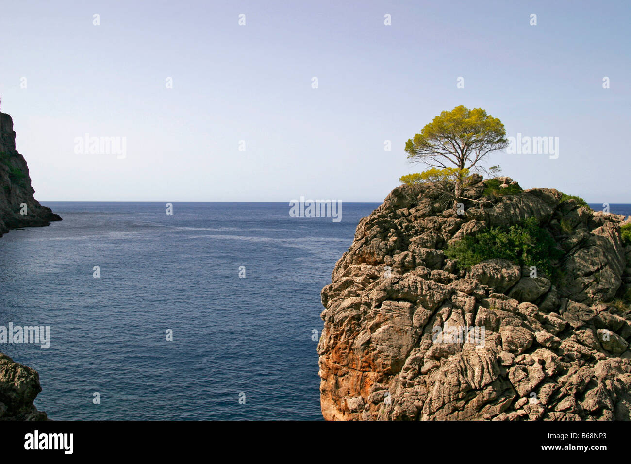 Mallorca landscape sea hi-res stock photography and images - Alamy
