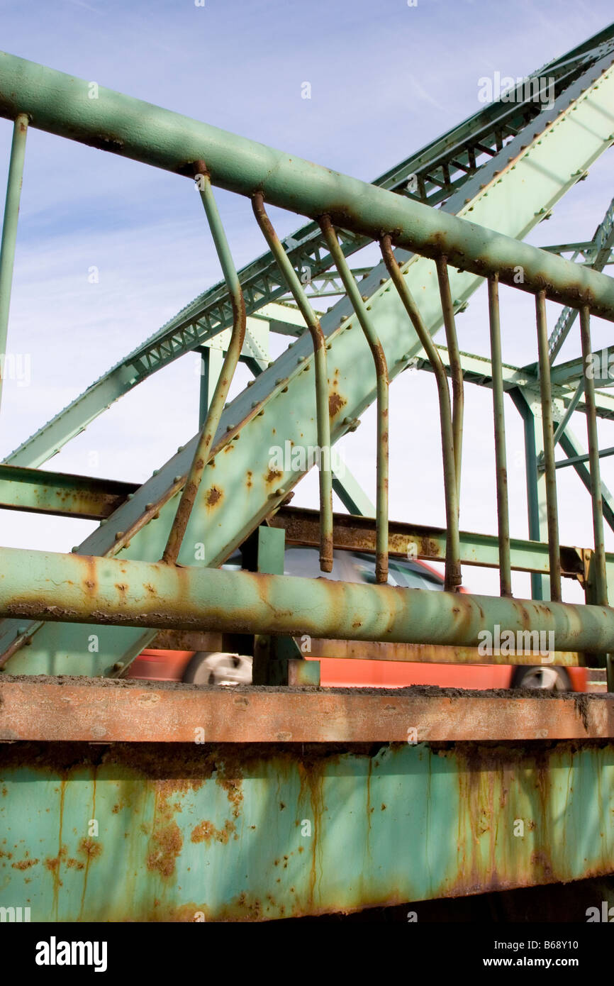 Bridge maintenance hi-res stock photography and images - Alamy
