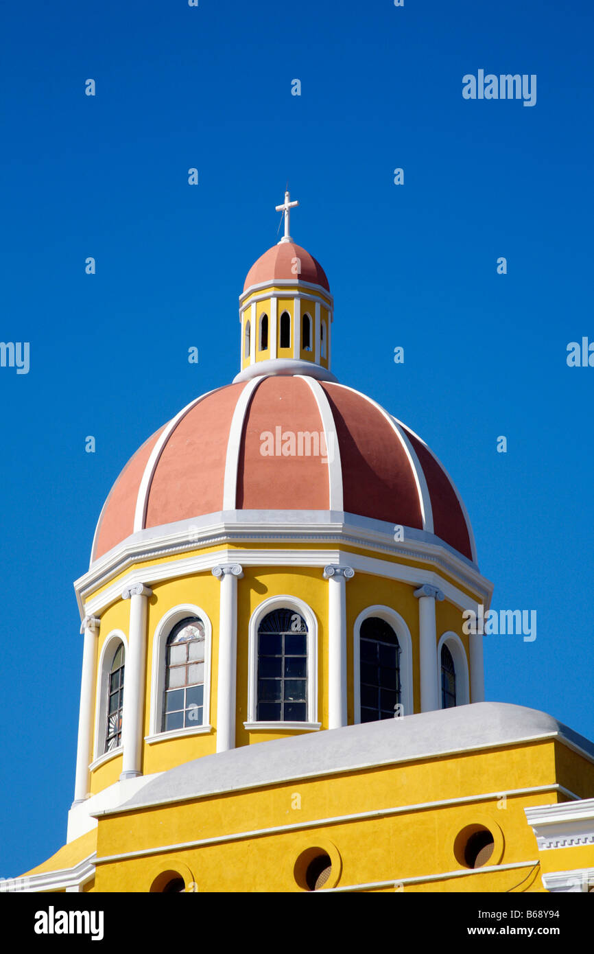 Calle la calzada granada nicaragua hi-res stock photography and images ...