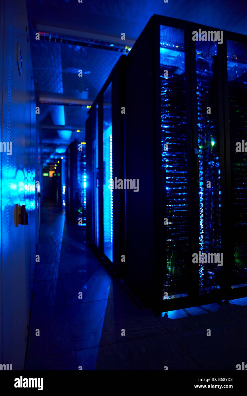 Blue server hi-res stock photography and images - Alamy