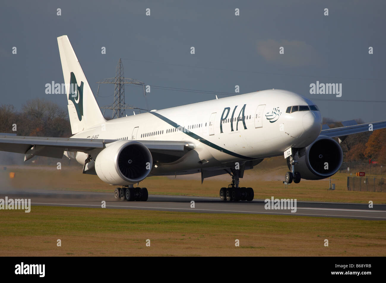 Passenger commercial airliner Stock Photo - Alamy