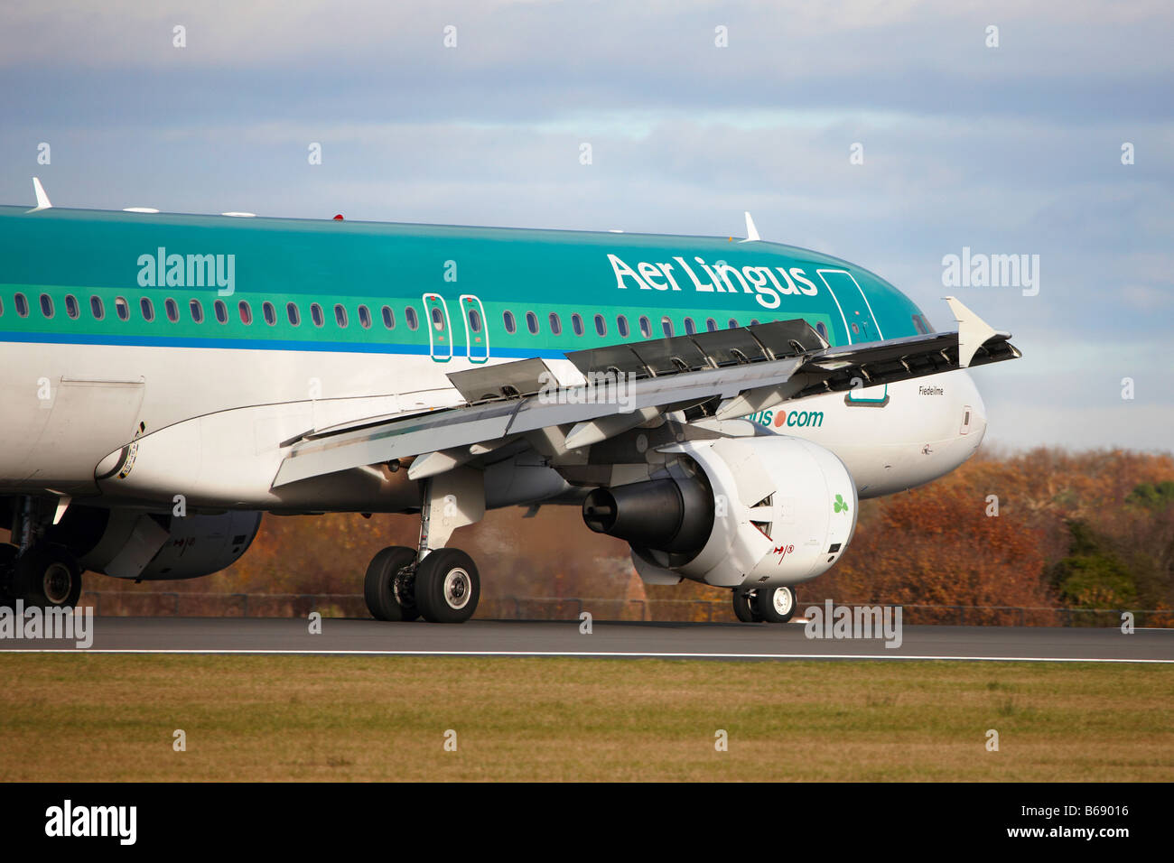 Passenger commercial airliner Stock Photo - Alamy