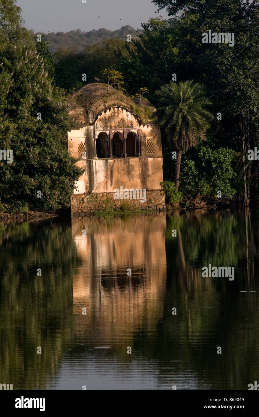 Jogi Mahal forest rest house Ranthambhore National Park India Stock ...