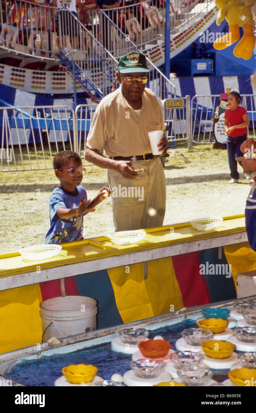 Carnival game toss hi-res stock photography and images - Alamy