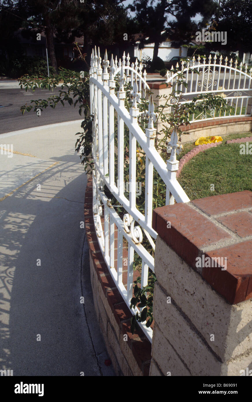 Wrought iron trim hi-res stock photography and images - Alamy