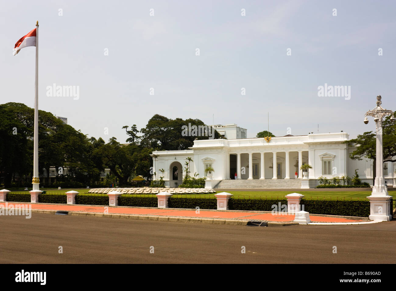 The Presidential Palace in Jakarta Stock Photo - Alamy