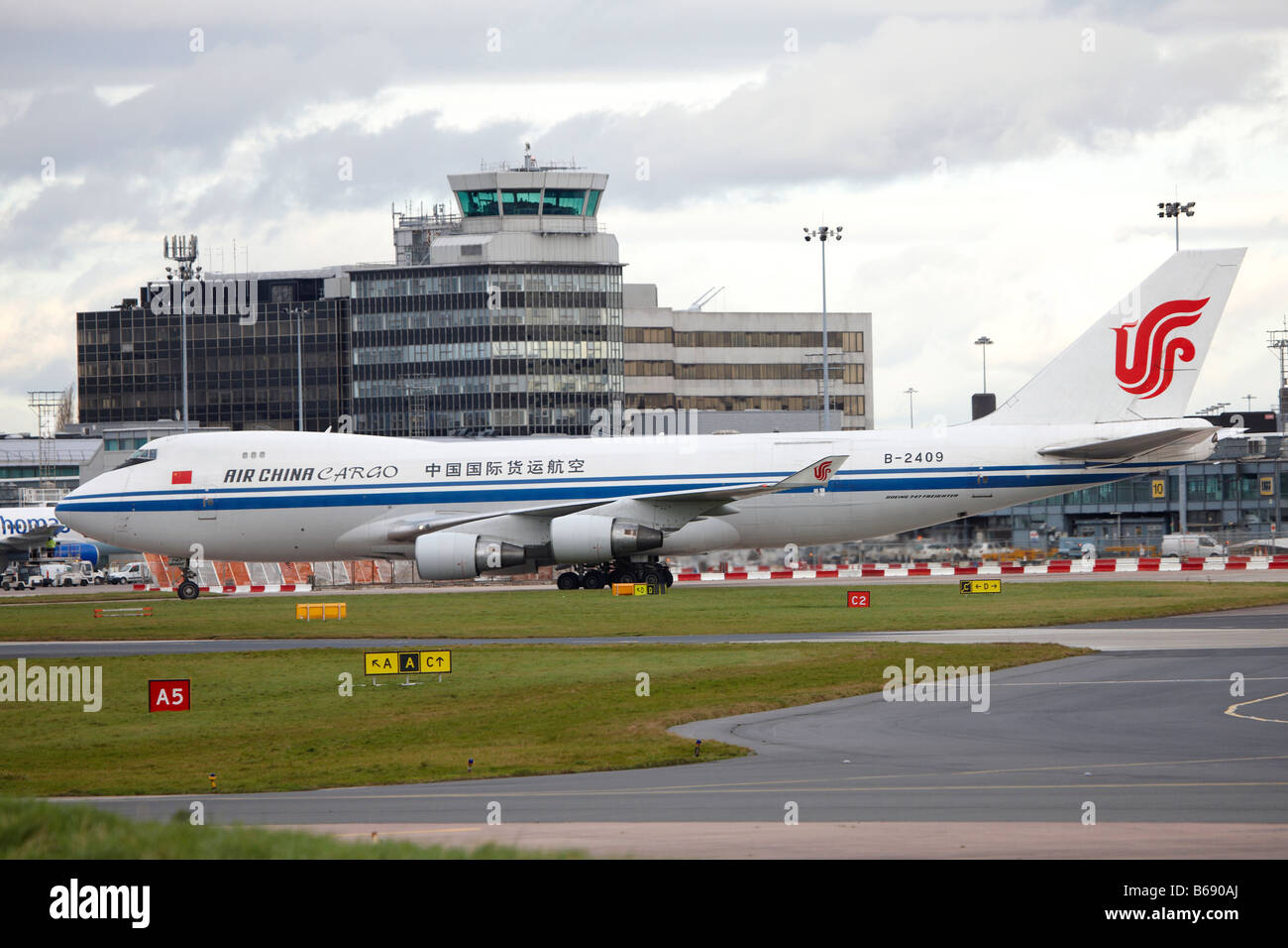 Passenger commercial airliner Stock Photo - Alamy