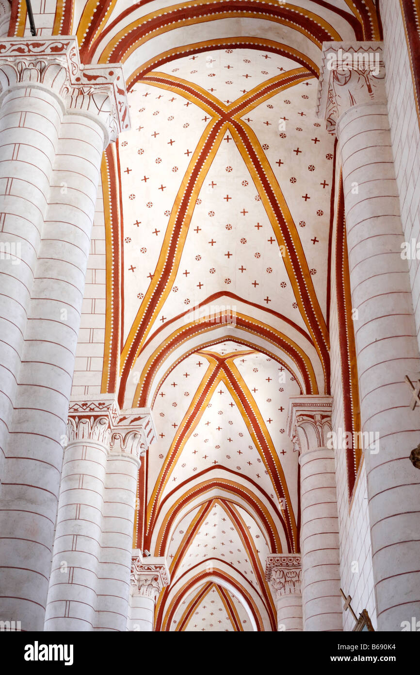 Romanesque sculpture on Column capitals, church of Saint Pierre (11 ...