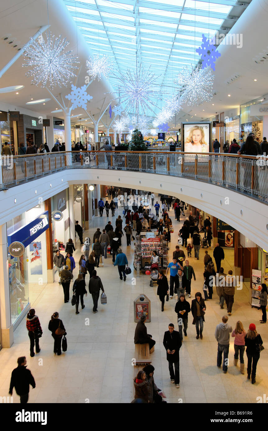 Basingstoke shopping centre hi-res stock photography and images - Alamy