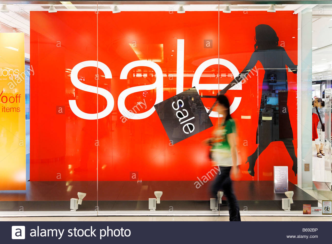 Ladieswear Stock Photos & Ladieswear Stock Images - Alamy