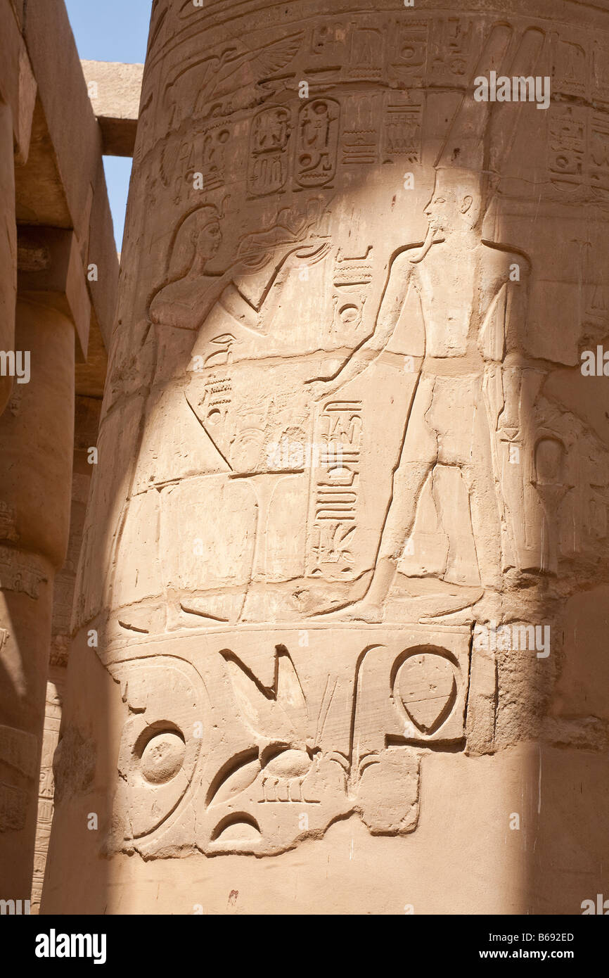 Detail of a column in the Great Hypostyle hall in the Karnak Temple ...