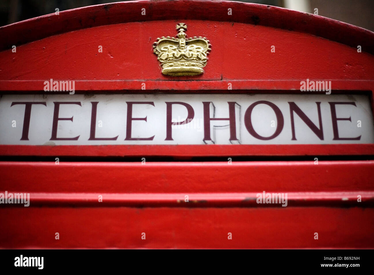 British red telephone box hi-res stock photography and images - Alamy