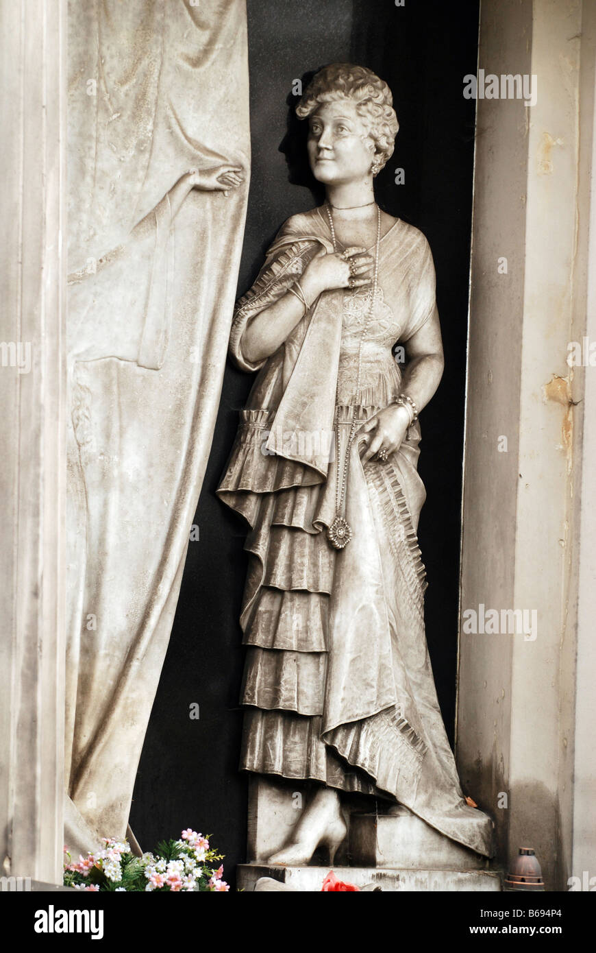 Woman standing grave in cemetery hi-res stock photography and images ...