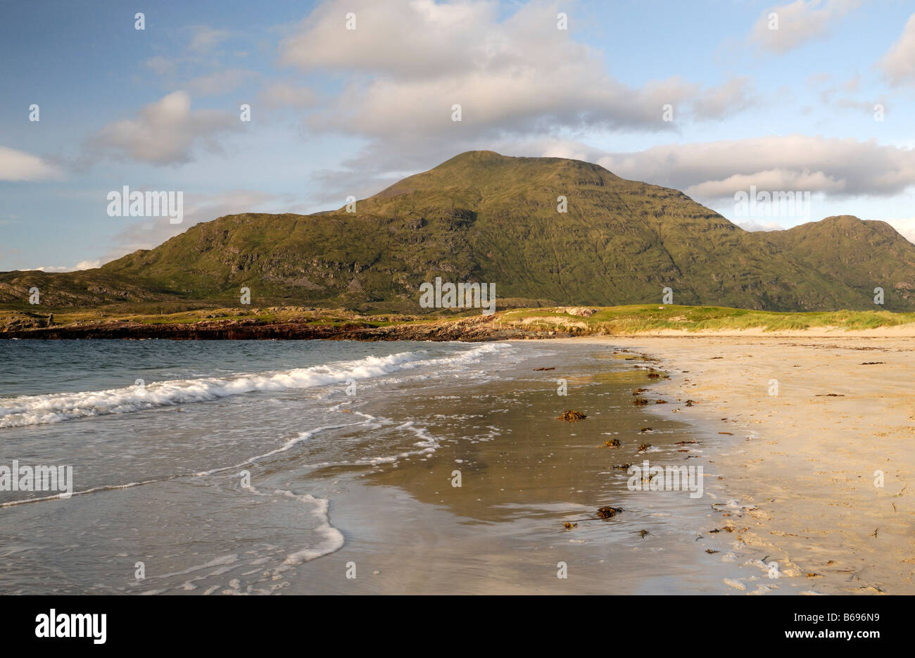 Connemara lettergesh beach with mweelrea mountains in the background ...