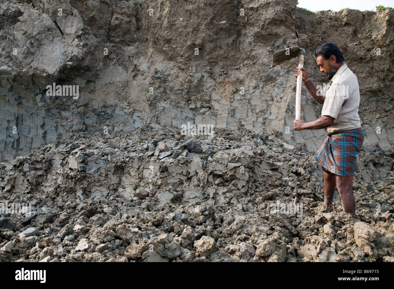A brickfield in Bangladesh Stock Photo - Alamy
