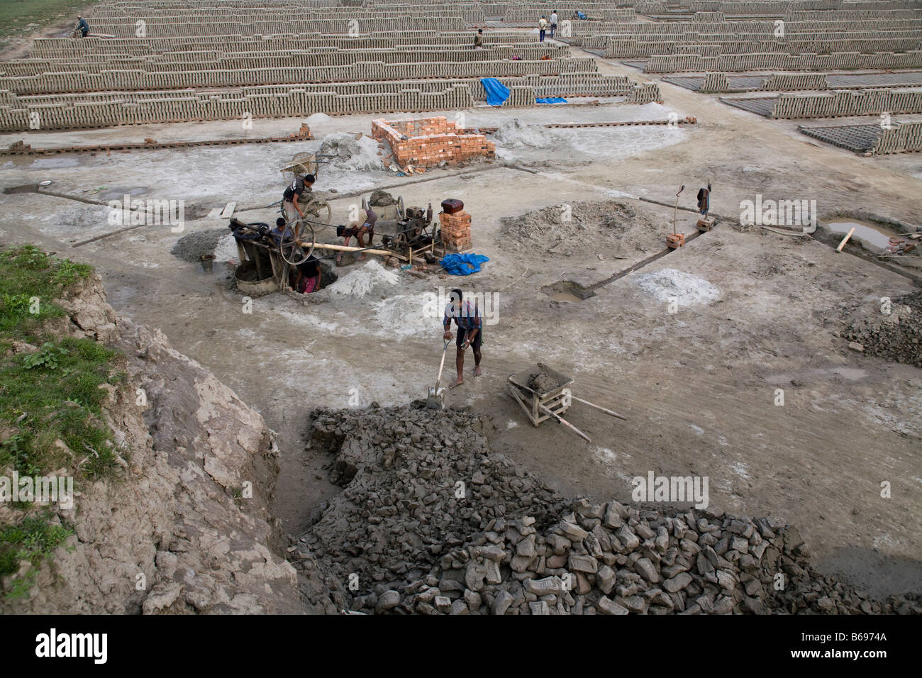 A brickfield in Bangladesh Stock Photo - Alamy
