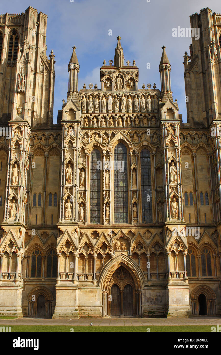 Wells Cathedral West Front central section Stock Photo - Alamy