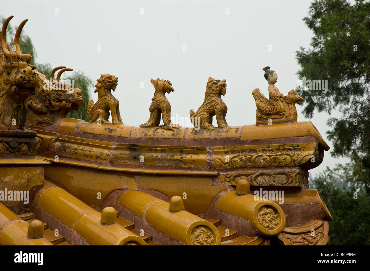 ceramic roof decoration in chinese imperial architecture: roof charms ...