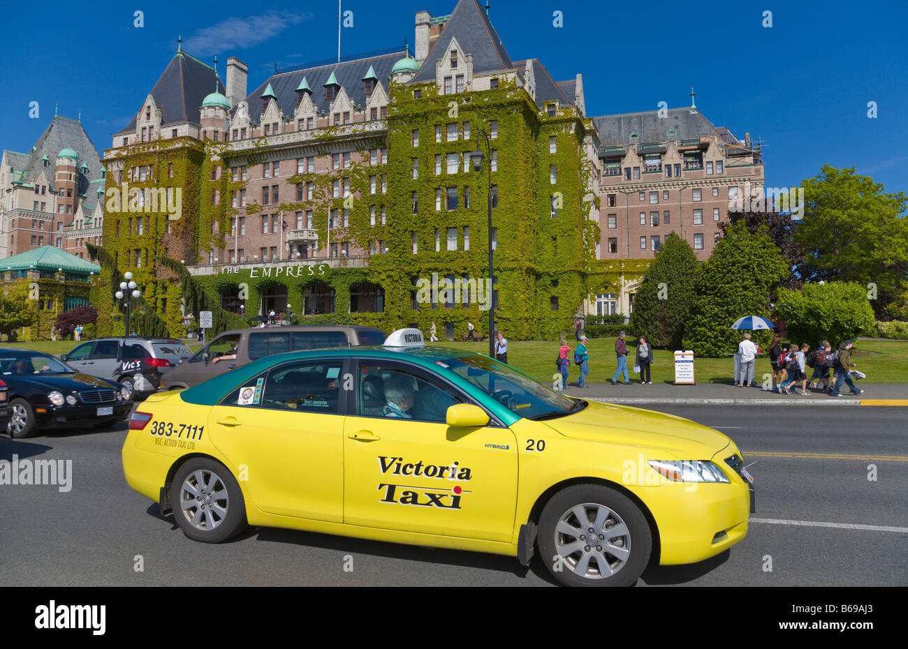 Victoria canada yellow taxi hi-res stock photography and images - Alamy