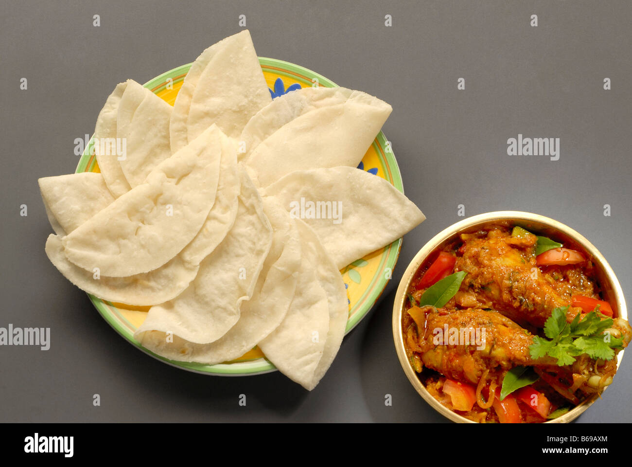 PATHIRI AND CHICKEN CURRY Stock Photo - Alamy
