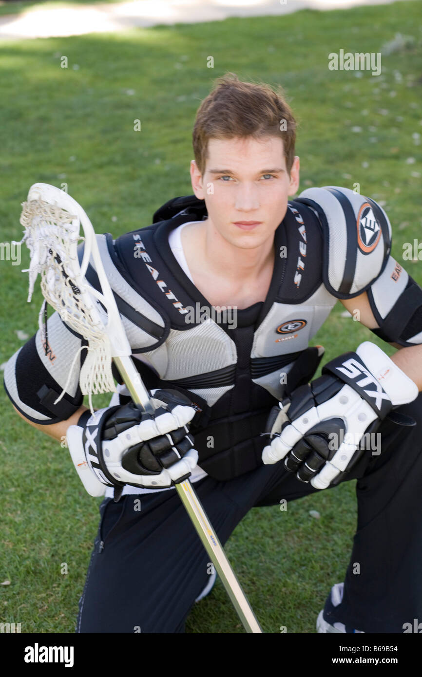 People playing lacrosse hi-res stock photography and images - Alamy