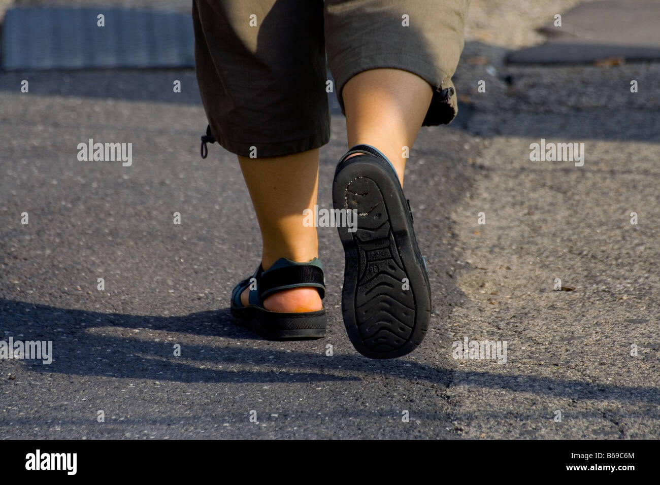 Female feet champagne hi-res stock photography and images - Alamy