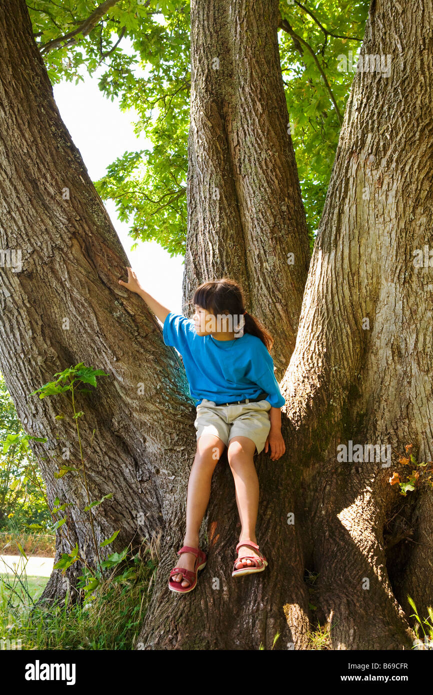 Only tween girl hi-res stock photography and images - Alamy