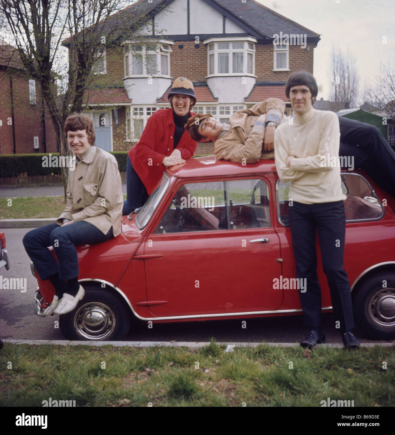 SPENCER DAVIS GROUP - UK pop group in April 1966 - see Description ...