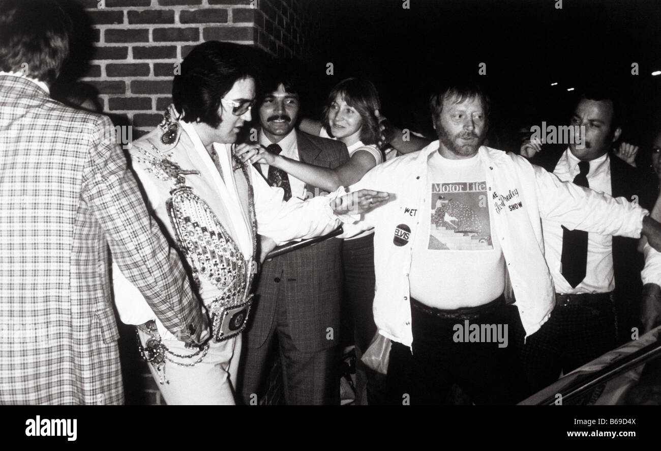 Bodyguards minders hi-res stock photography and images - Alamy