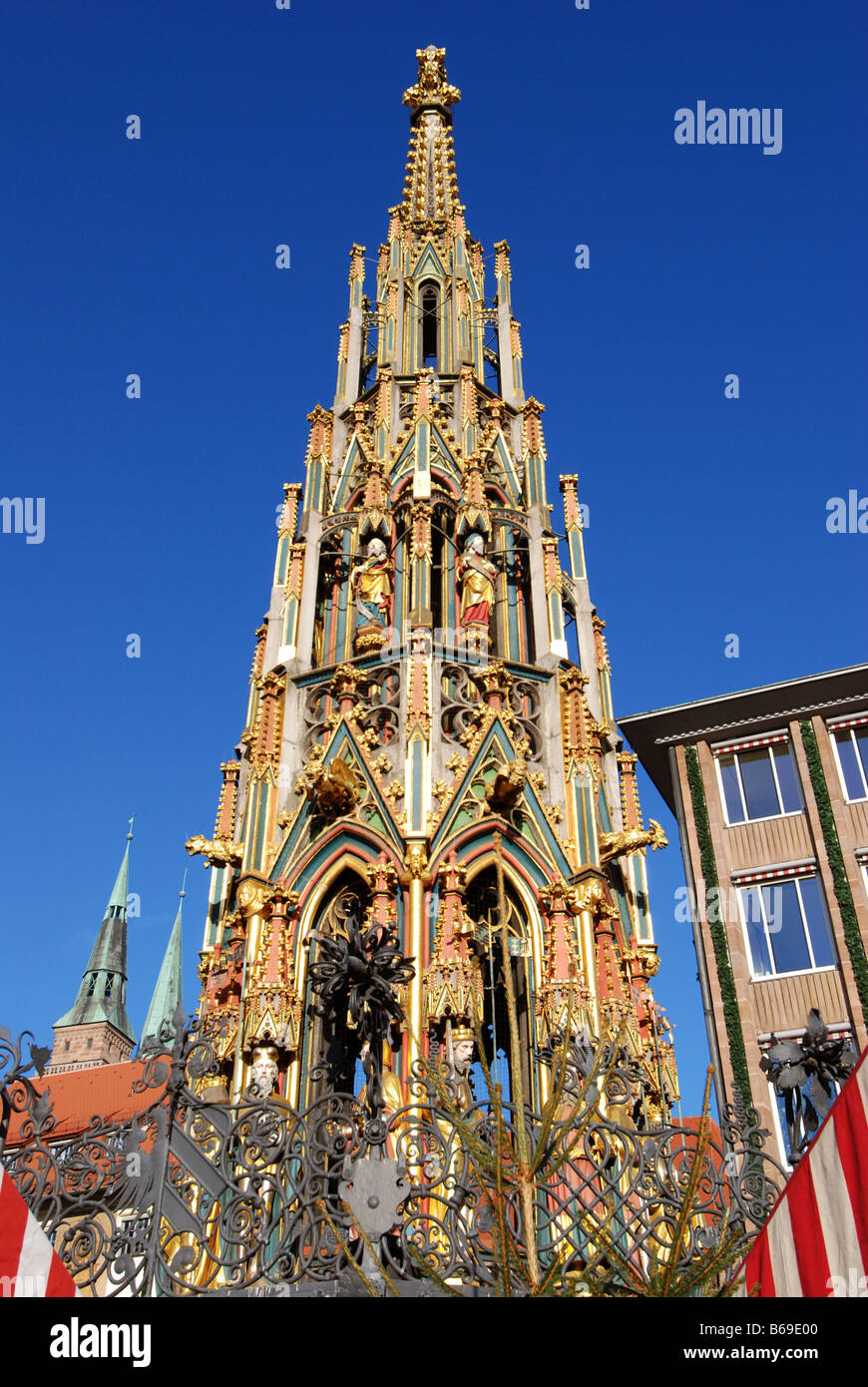 The Schoene Brunnen Pretty fountain Marketplace at Nuremberg germany ...