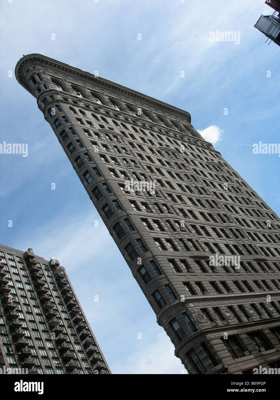 Flat iron building corner hi-res stock photography and images - Alamy