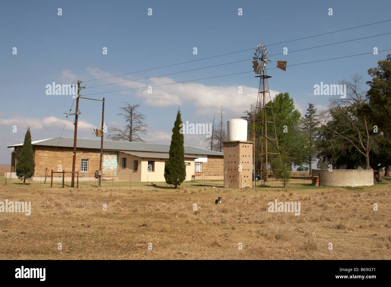 Farm house on the Mpumalanga Highveld, South Africa Stock Photo - Alamy
