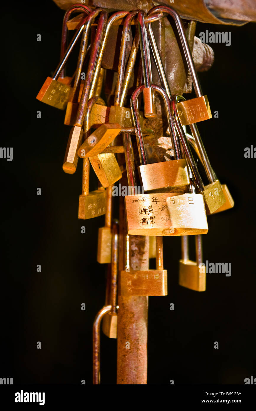 Love lock china hi-res stock photography and images - Alamy