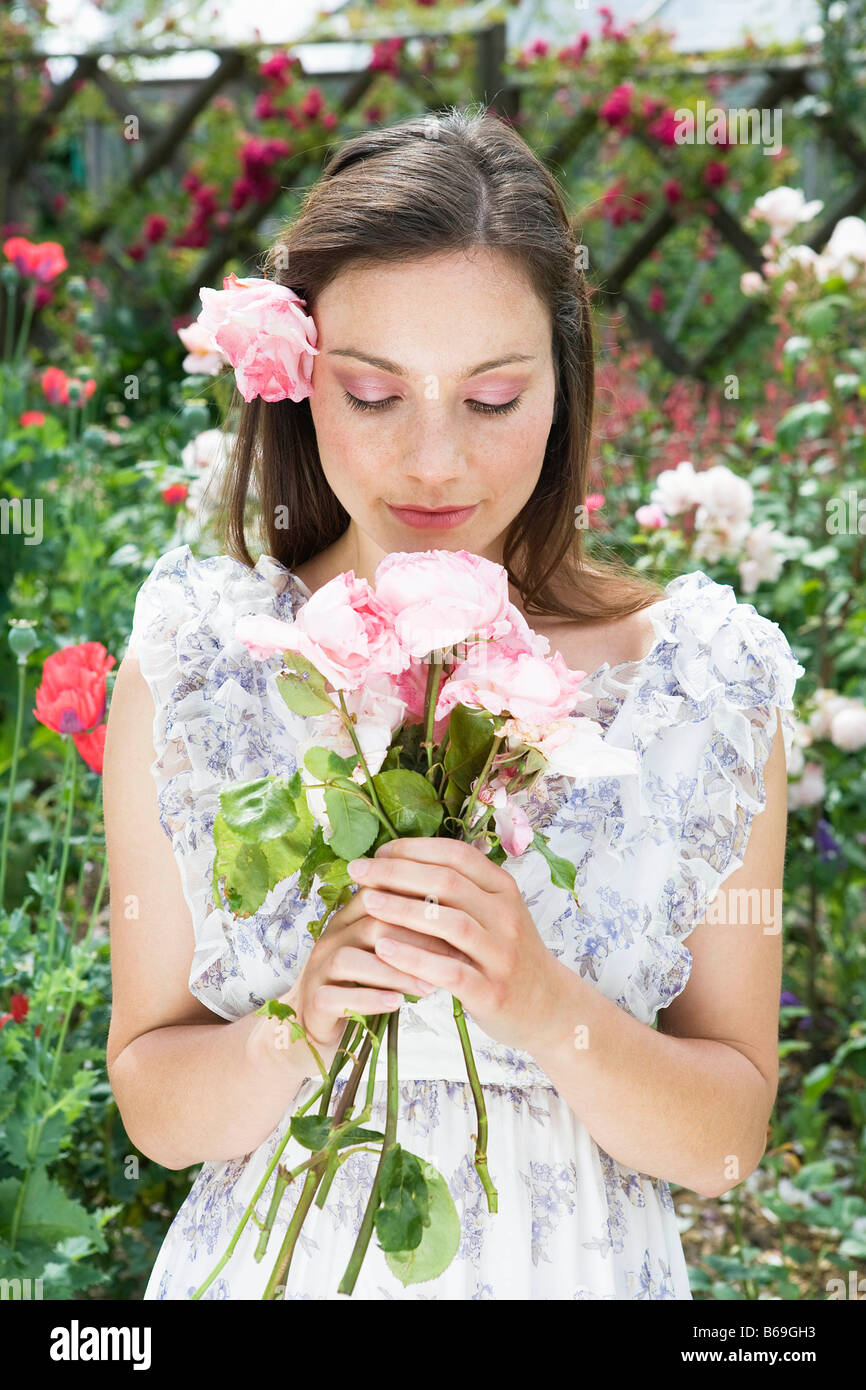 London woman roses hi-res stock photography and images - Alamy